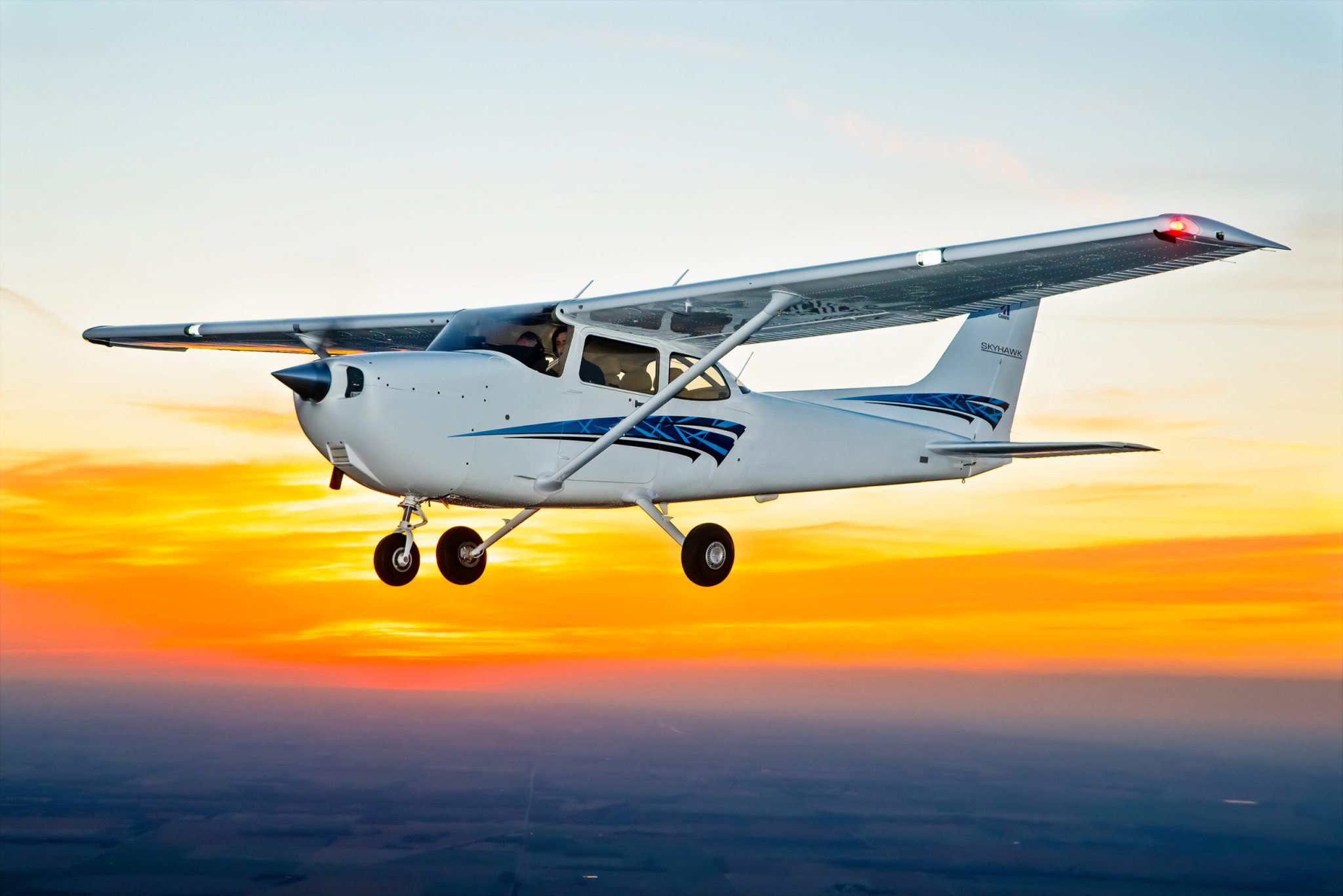 Cessna 172 vs Diamond DA40， Piper PA28详细比较，哪种飞机更好飞？ - Student Pilot ...